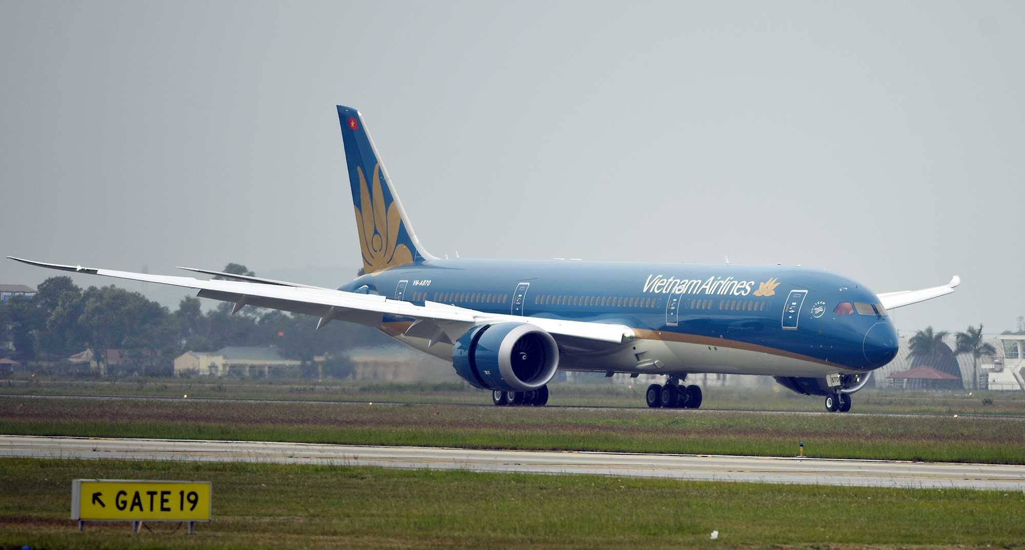 Vietnam Airlines takes delivery of 10th Boeing 787 Dreamliner