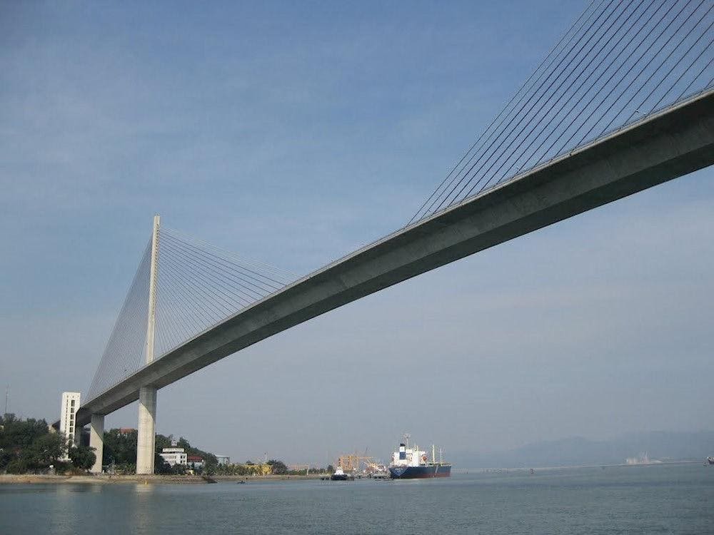 Vietnam Airlines | Bai Chay Bridge: A Proud Icon with Unique ...