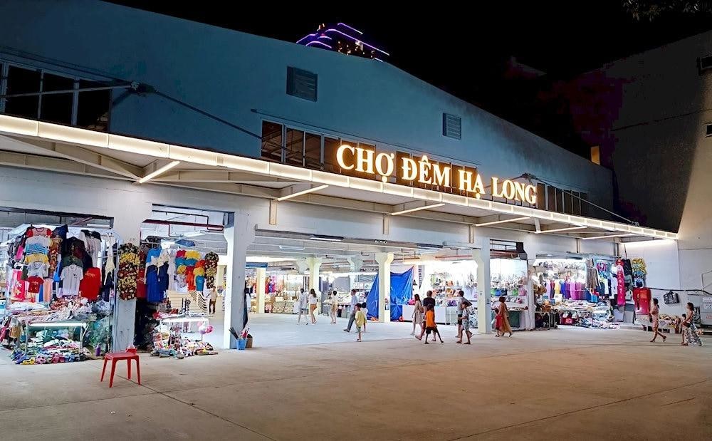 Vietnam Airlines | Ha Long Night Market: A Paradise for Shopping and ...