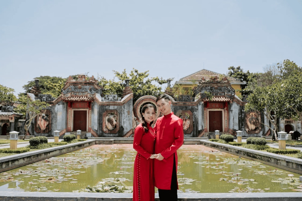 Vietnam Airlines | Traditional Vietnamese Dress: A Cultural Legacy ...