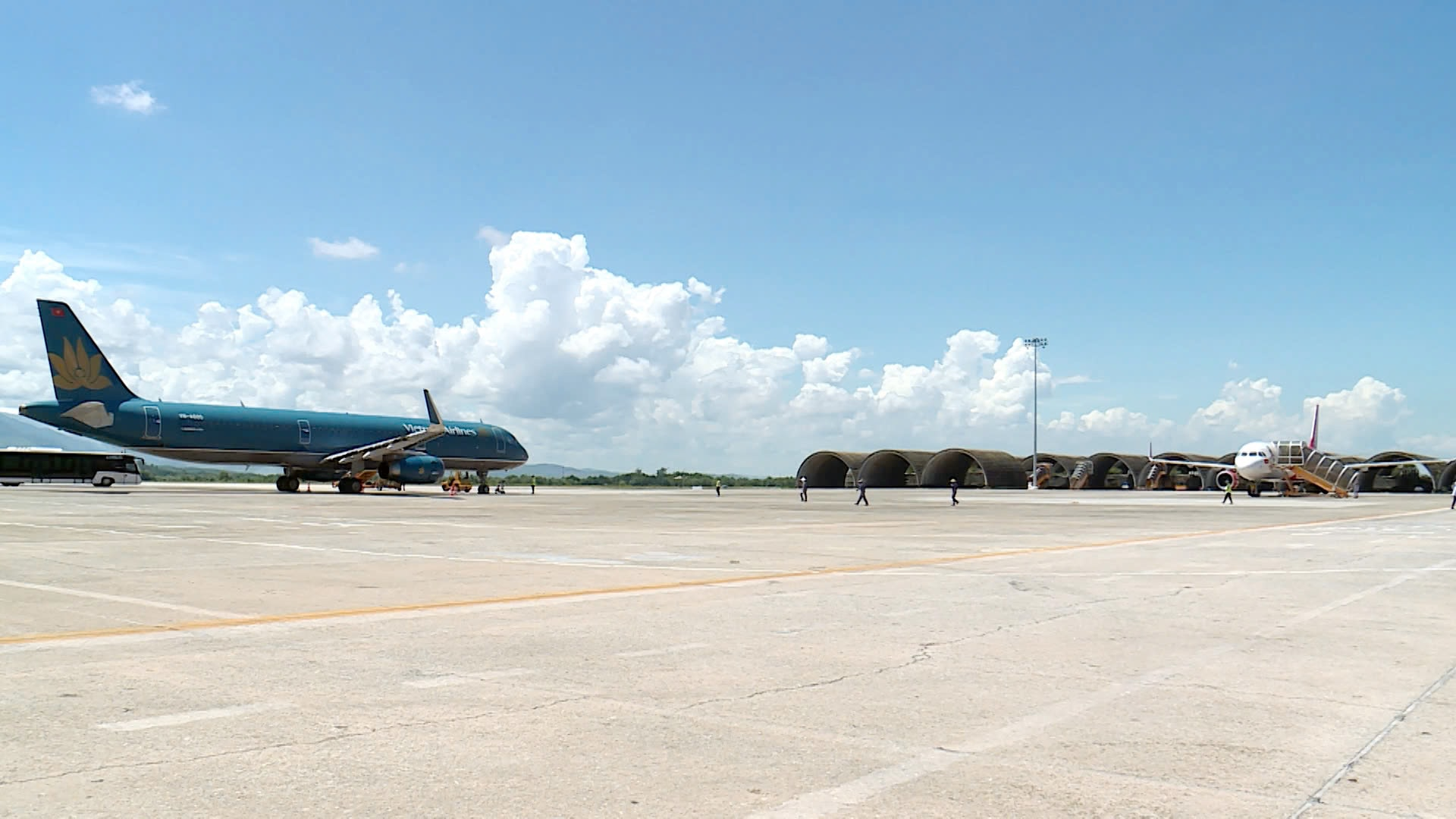 Vietnam Airlines | Chu Lai airport: Location, infrastructure, flight ...