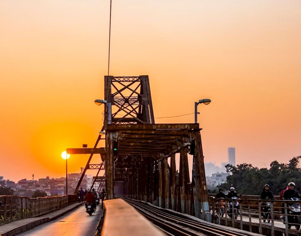 Long Bien Bridge: A Timeless Witness to Hanoi’s History