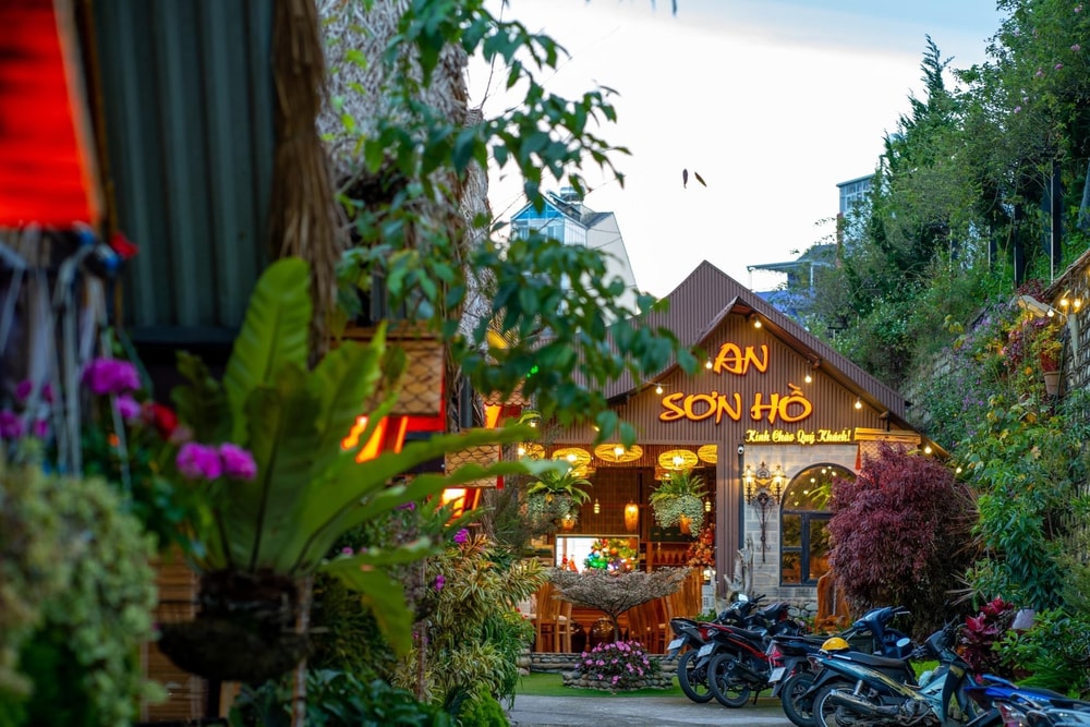 Experience natural cuisine at An Son Lake, Da Lat