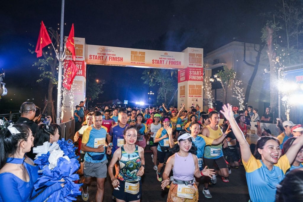 Vietnam Airlines tổ chức thành công giải chạy Run For Love 2024