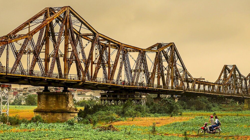Long Bien Bridge: A Timeless Witness to Hanoi’s History