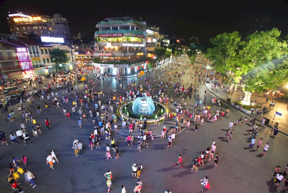 Hanoi Night Market Old Quarter: Ultimate Guide To A Vibrant Night Out