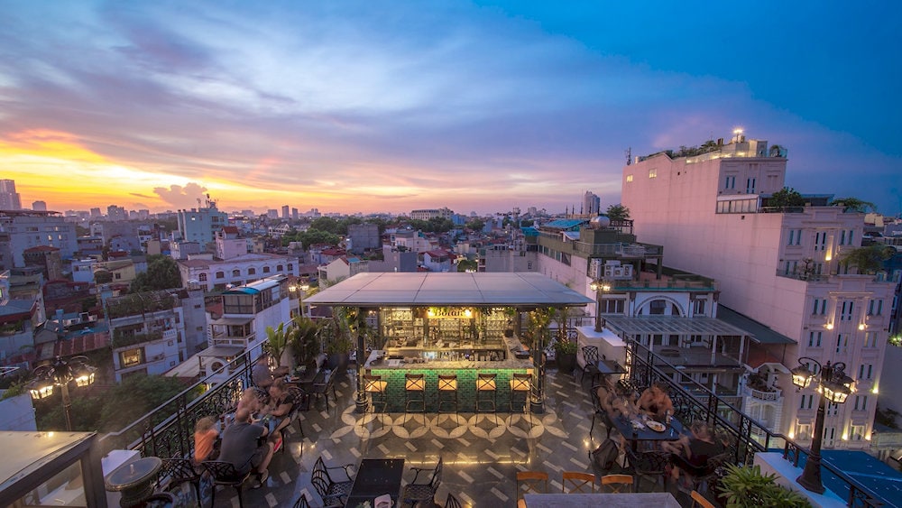 Explore The 9 Best Rooftop Restaurants in Hanoi with City Views