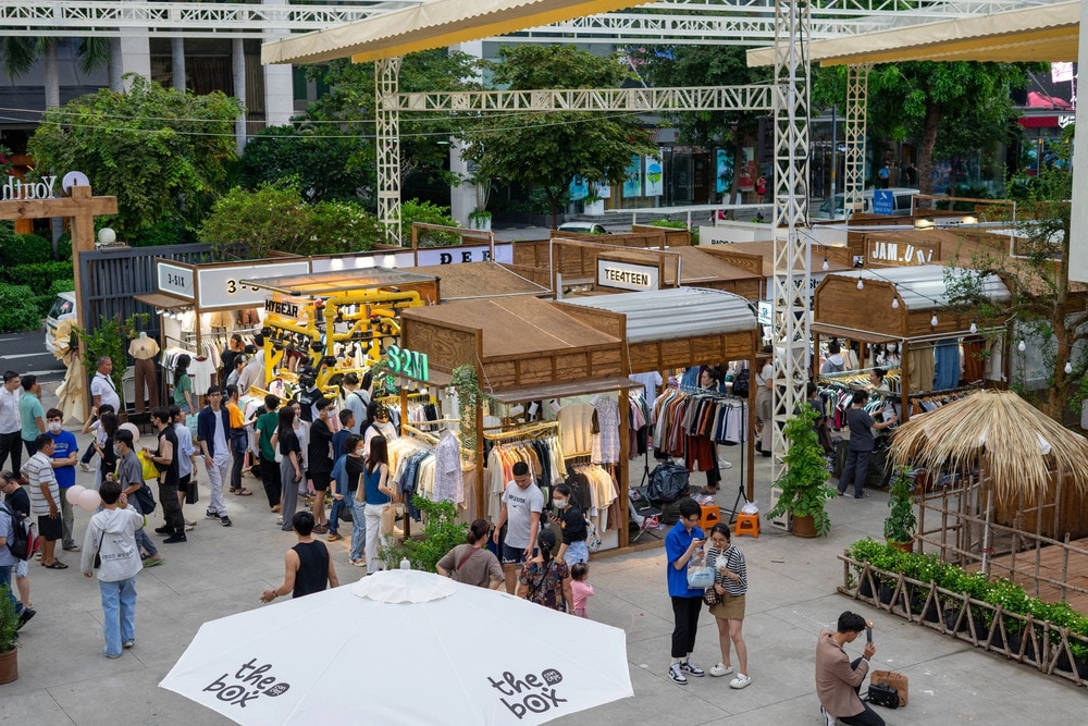 10 Bustling Saigon Markets That Shopaholics Can't Miss