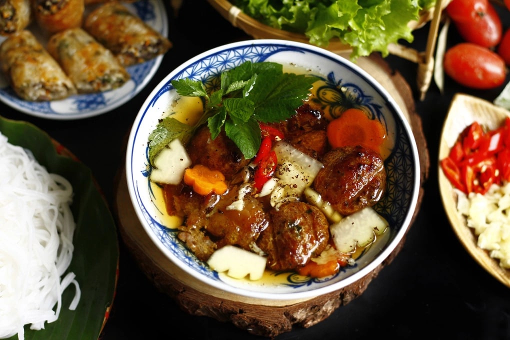 Top 10+ Traditional Foods in Vietnam You Must Try at Least Once