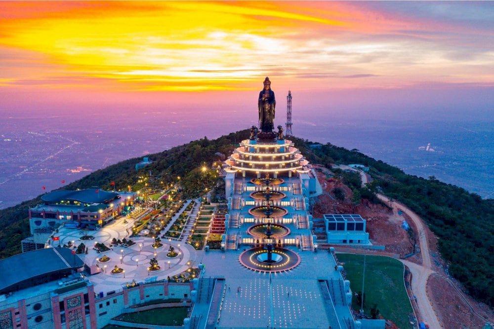 Khám phá Chùa Bà Tây Ninh: Hành trình về miền đất thiêng